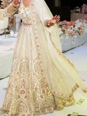 Well Groomed | Lehengas | Well Groomed Bridal Cream Lehenga | Poshmark